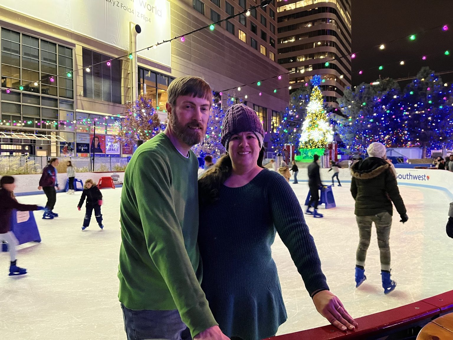 Ice Skating Date Night For A Fun and Romantic Activity - Dream Date Nights
